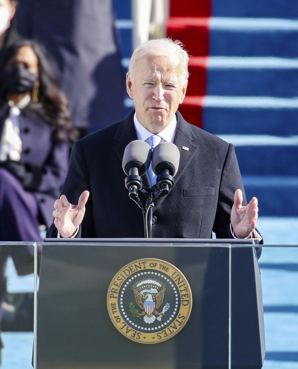 Biden says will provide free cloth masks to low-income people